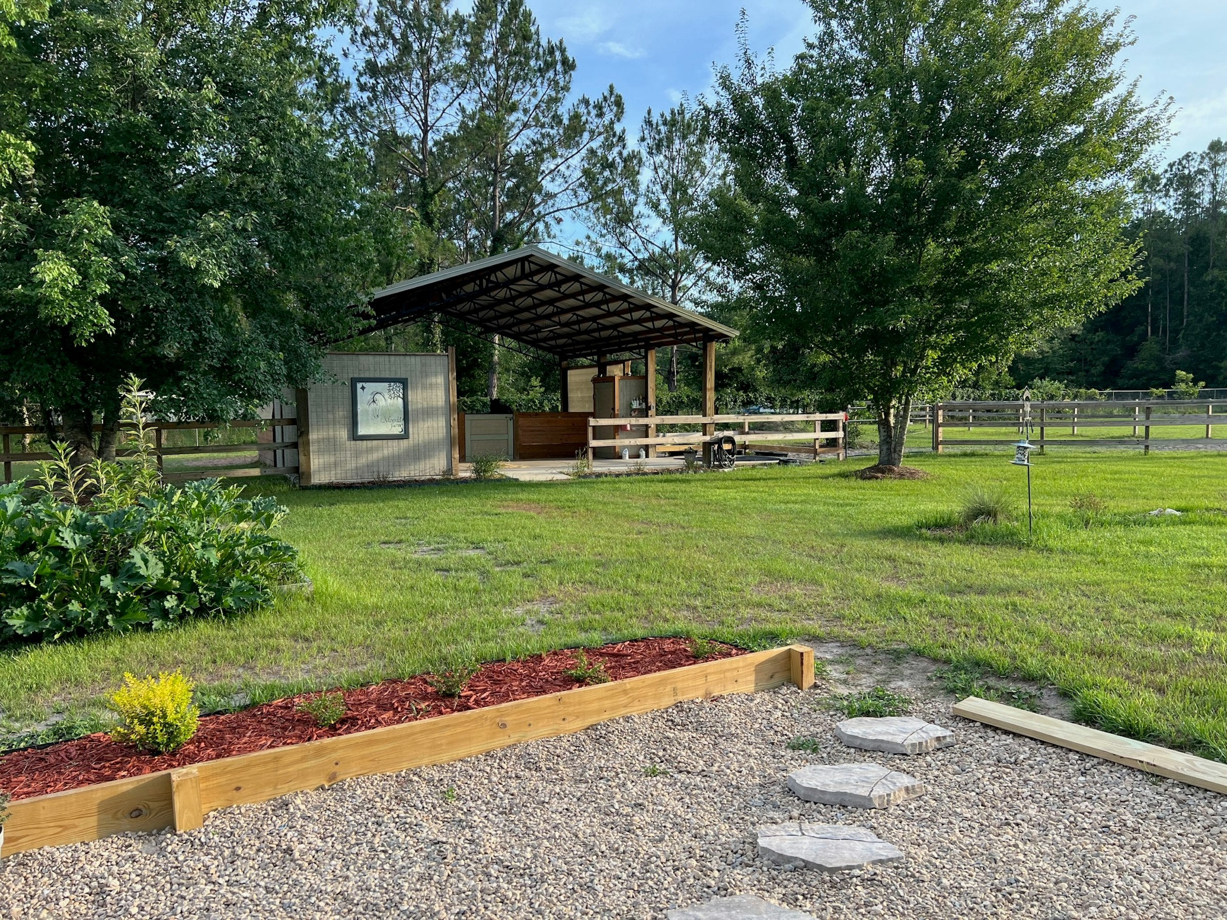 MoonLit Farms – EquineBooking.com